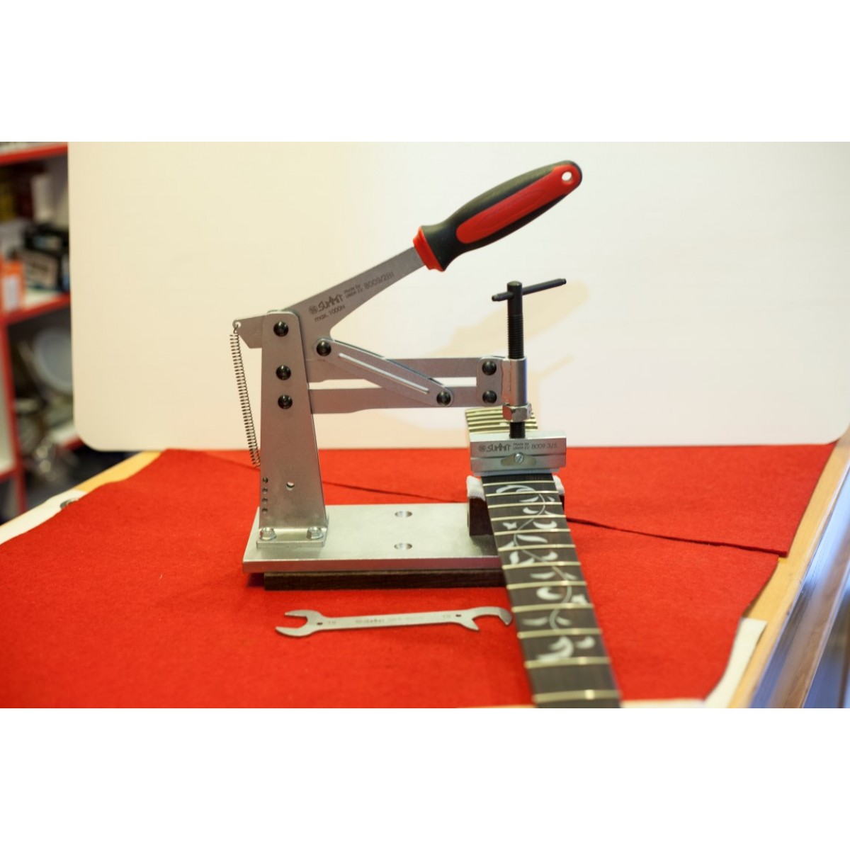 SUMMIT® multitask press device attachments for fretting